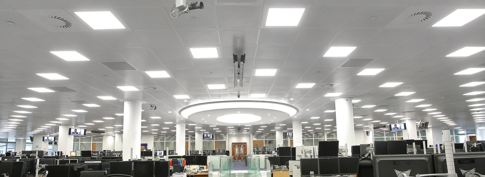 London International Bank Trading Floor - Future Designs